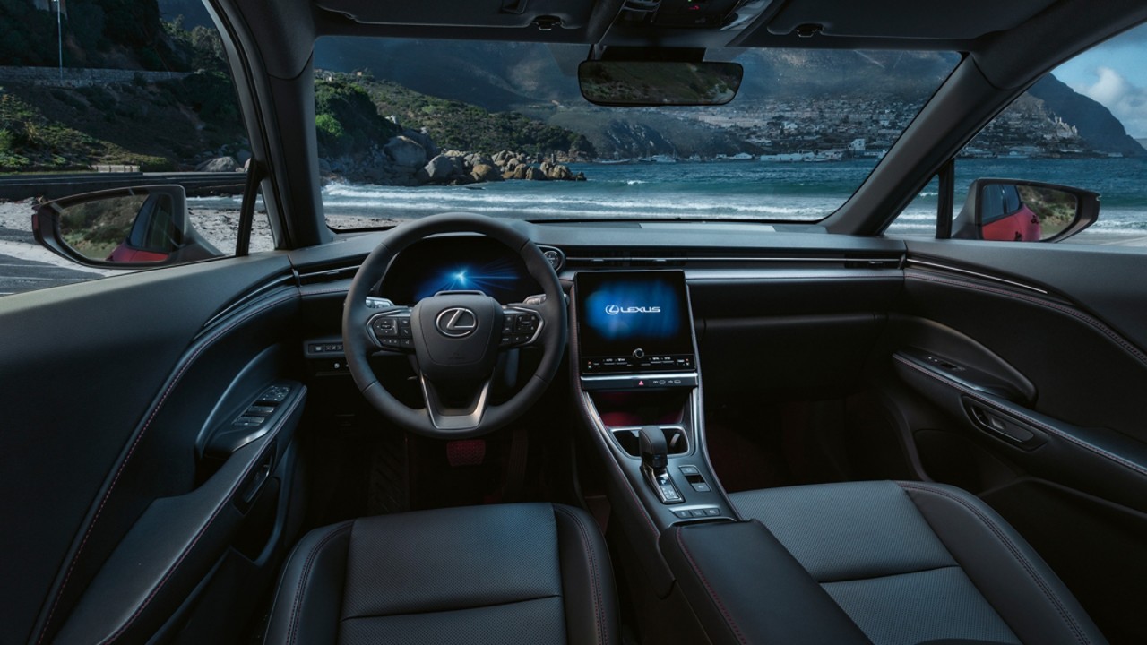LBX Samoładujący hybrydowy napęd elektryczny | Lexus Polska
